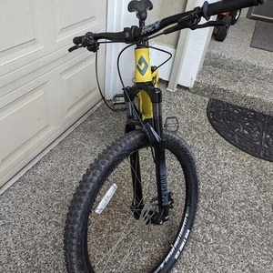 2022 Diamondback Atroz 3