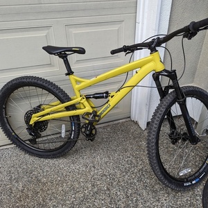 2022 Diamondback Atroz 3