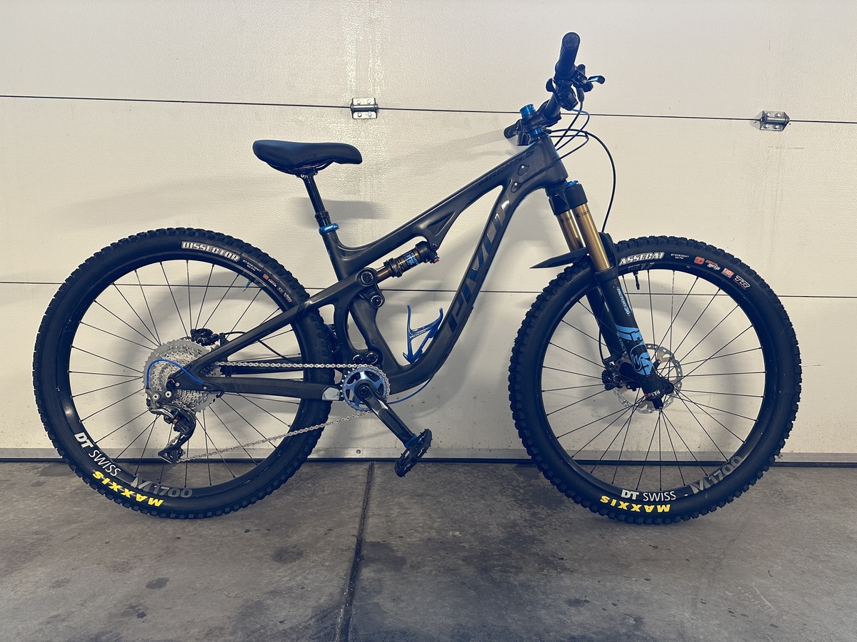 2018 Pivot Mach 5.5