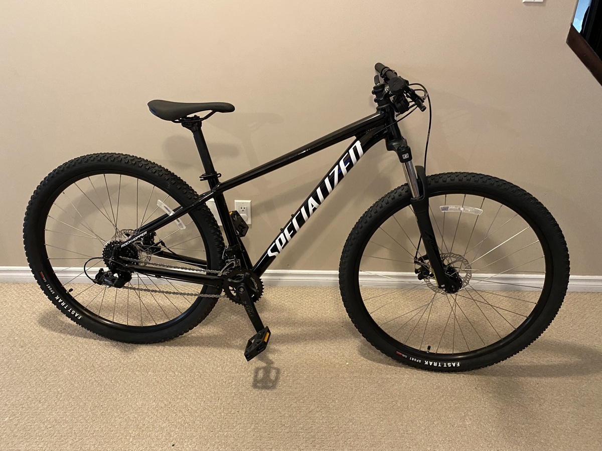 2022 Specialized Rockhopper 29 Hardtail Mountain Bike
