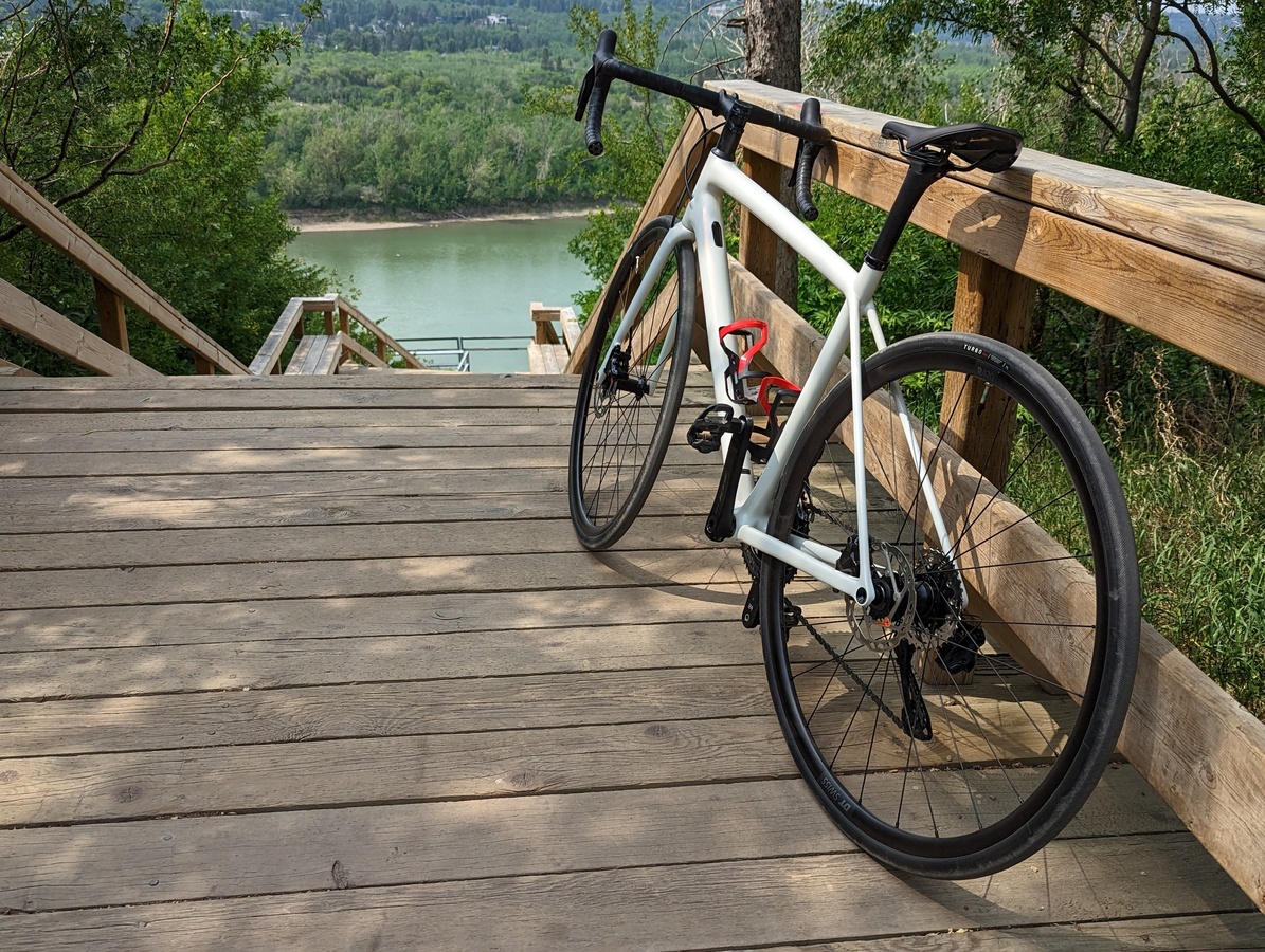 2023 Specialized Aethos Comp - Shimano 105 Di2