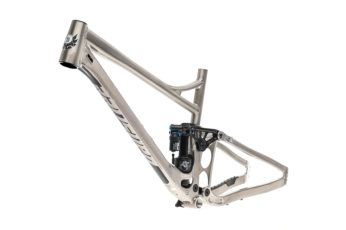 Banshee Bikes Titan V3.2