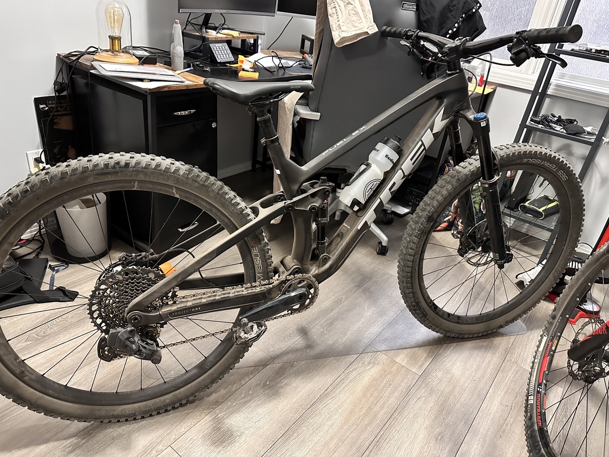 2022 Trek Fuel EX