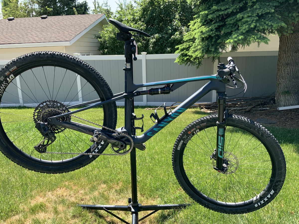2023 Canyon bicycles Lux Trail CF8