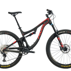 2017 Pivot Switchblade