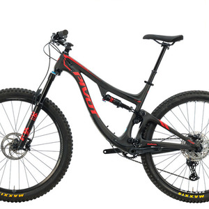 2017 Pivot Switchblade