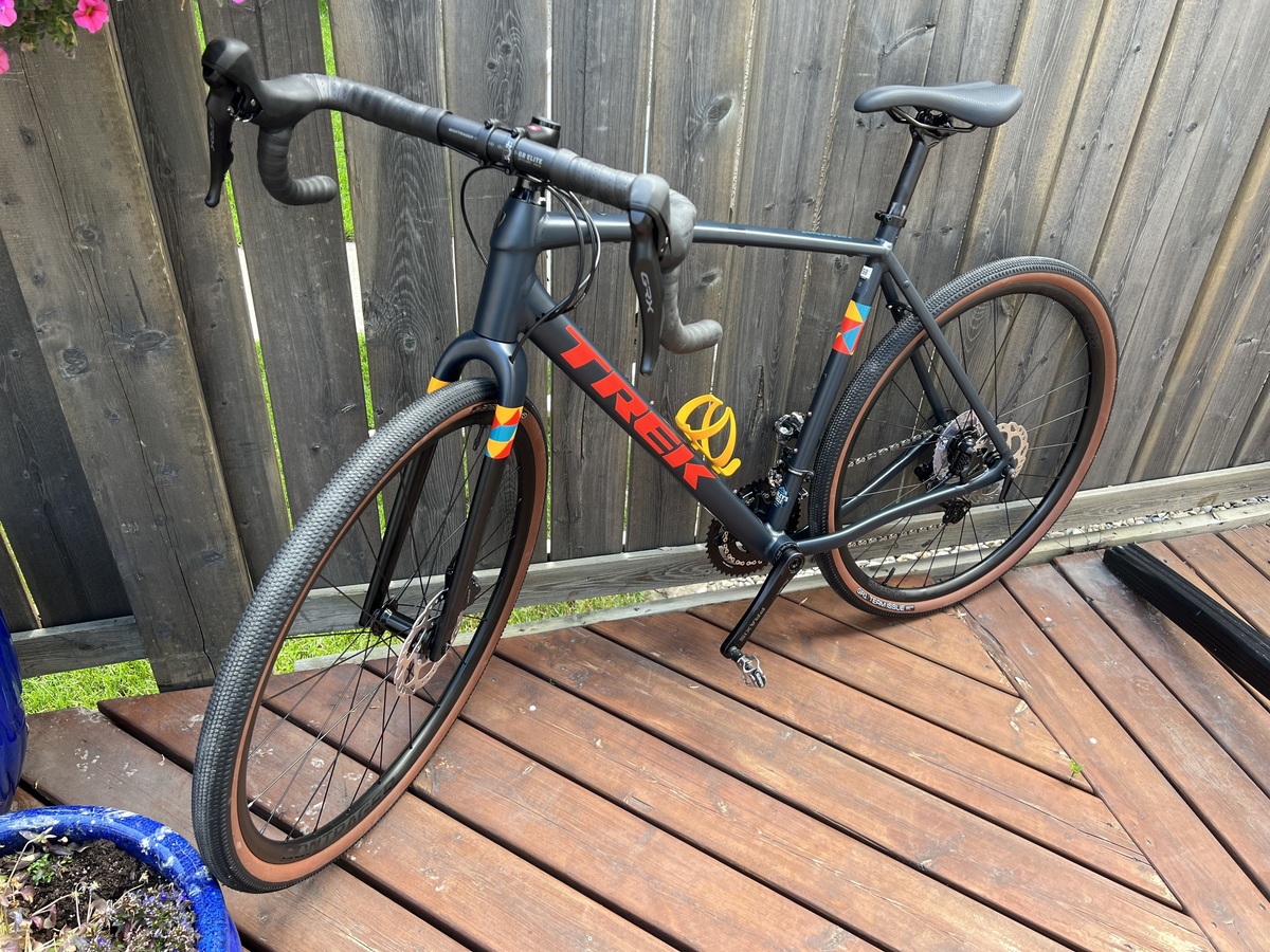 2023 Trek Checkpoint ALR 5