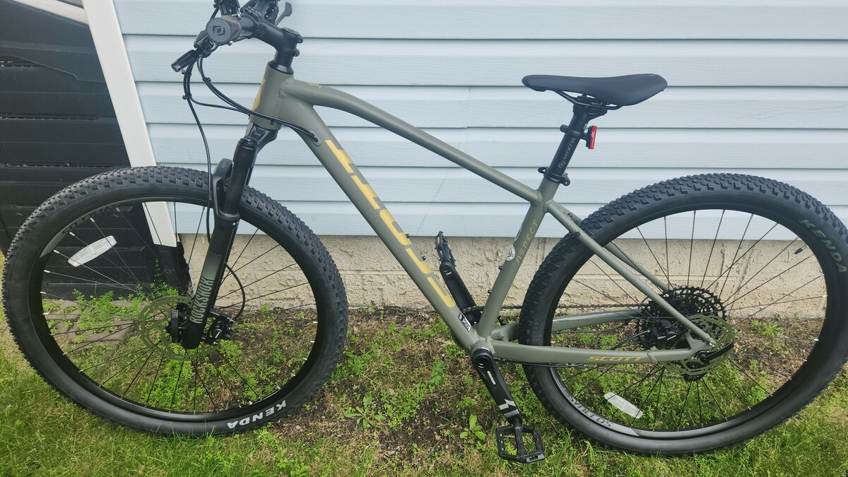 2022 SCOTT Aspect 910 Medium Dark Moss/Gold Tint
