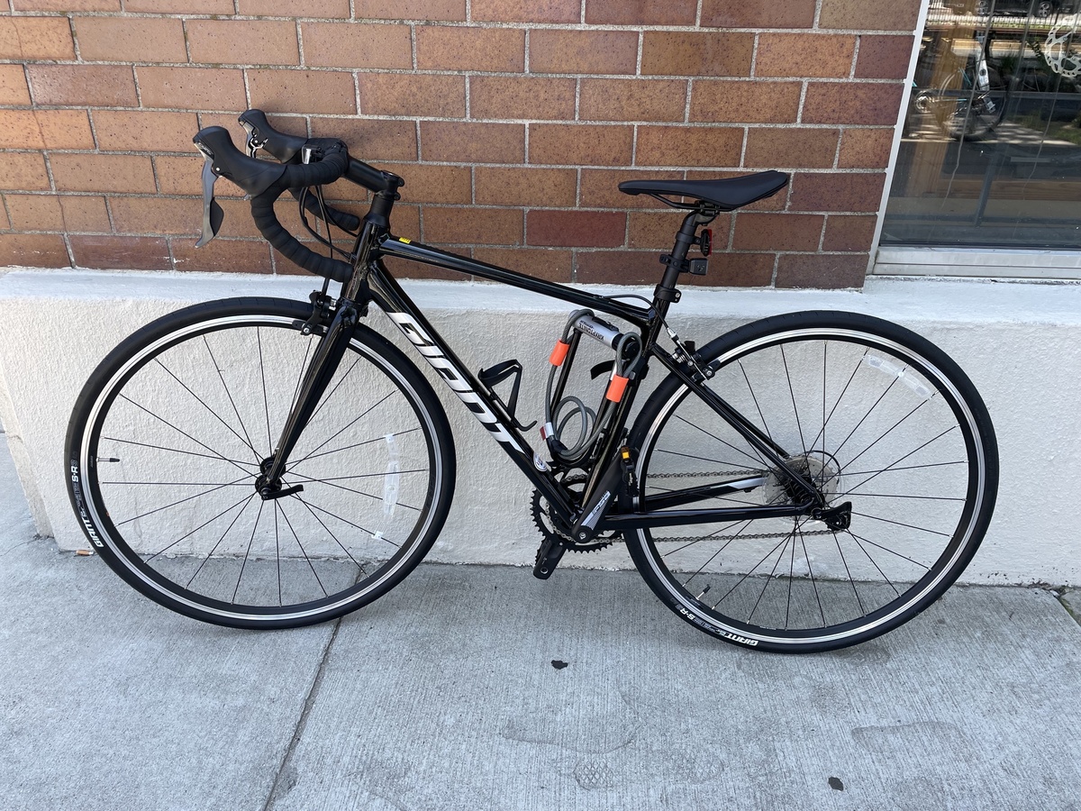 2022 Giant CONTEND 3