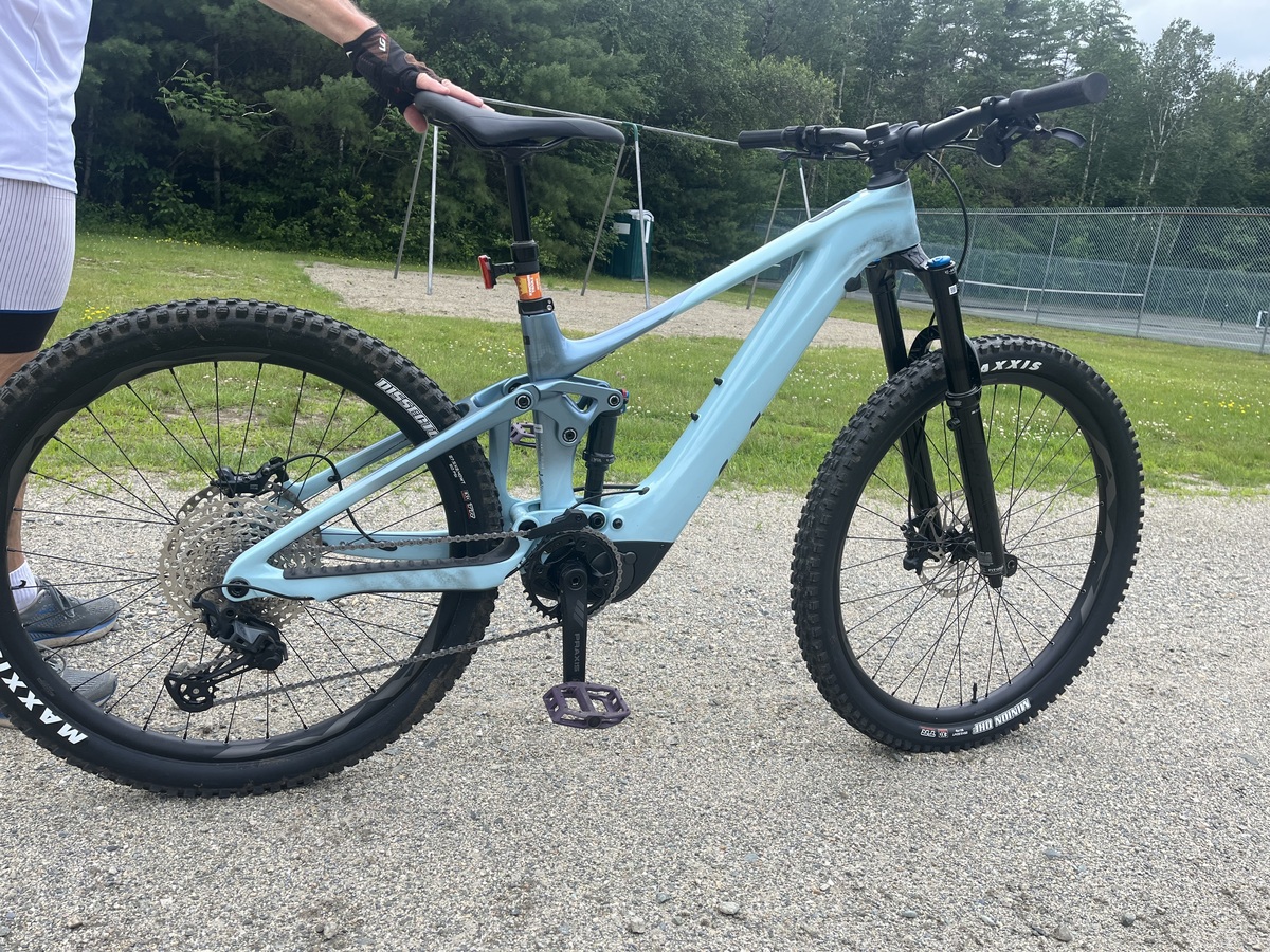 2023 Giant Intrigue 2