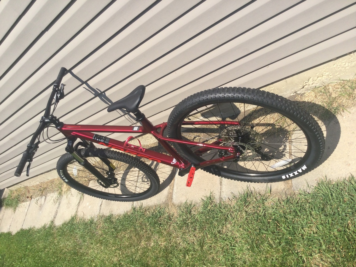 2023 Norco Bikes Storm 1 Red Medium