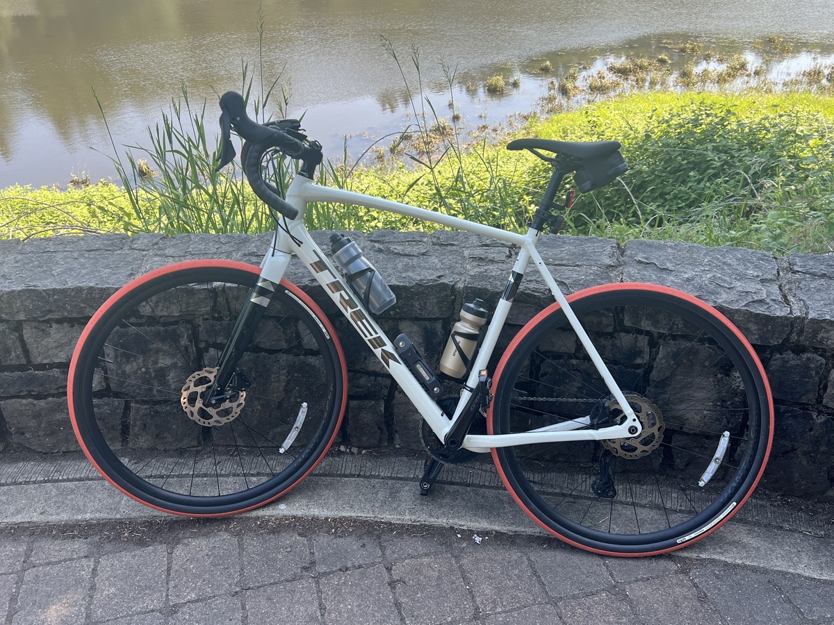 2023 Trek Checkpoint ALR5