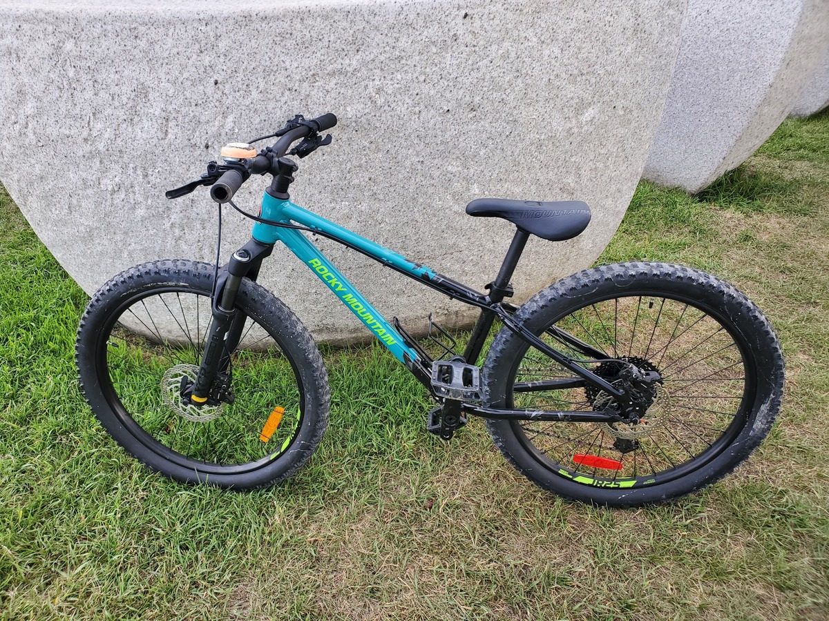 2022 Rocky Mountain Bicycles Vertex 24