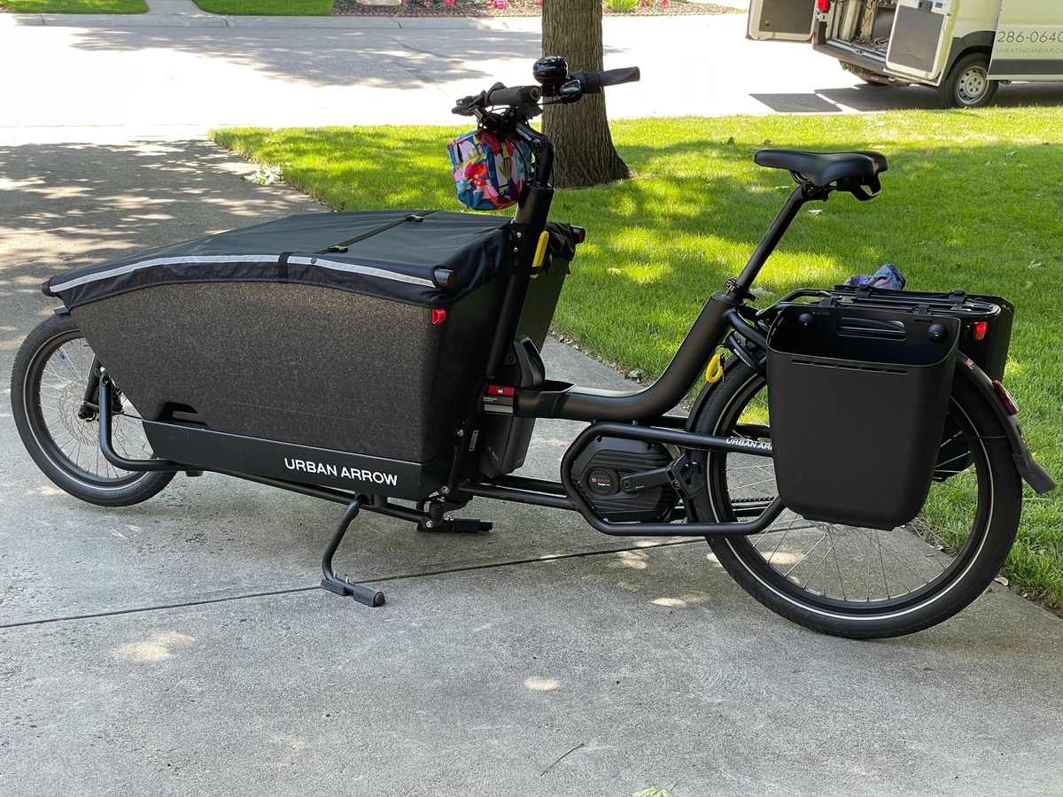 2023 Urban Arrow Family Cargo cargo bike