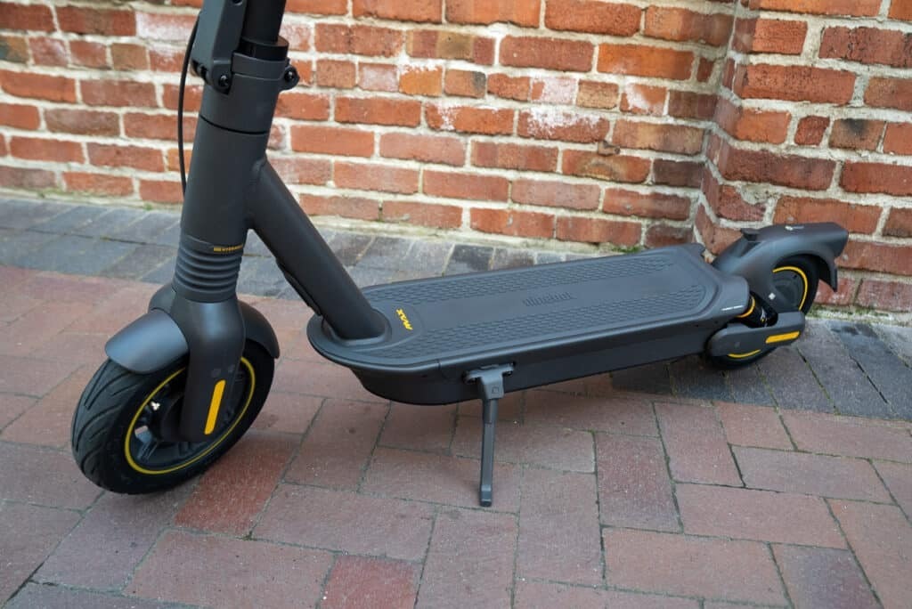 2023 SEGWAY NINEBOT MAX G2 e-scooter
