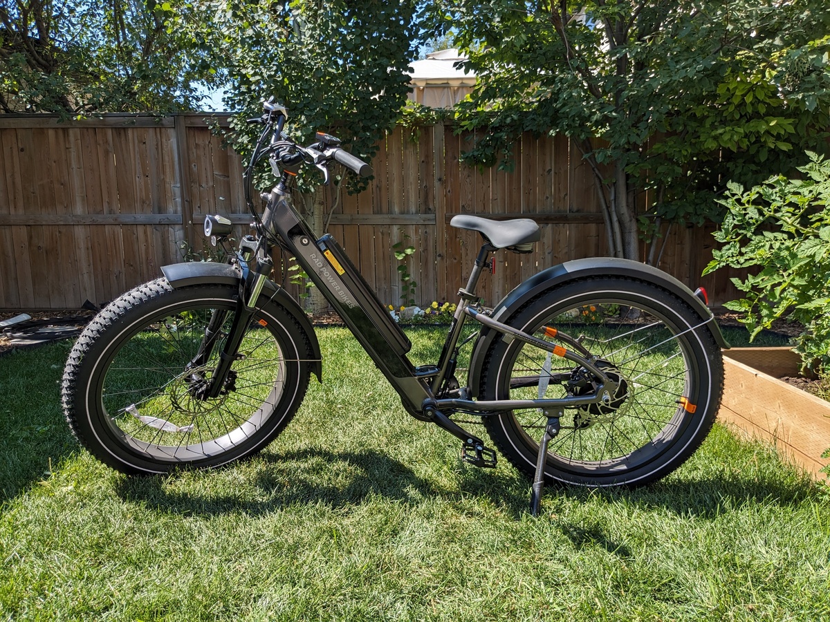2022 Rad Power Bikes RadRover 6 Plus Step Thru Electric Fa...