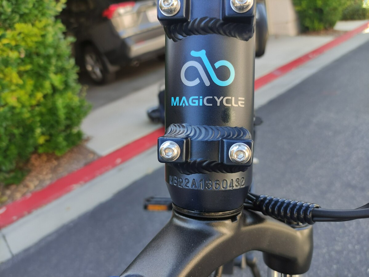 2023 Magicycle Cruiser Pro Mid Step-Thru