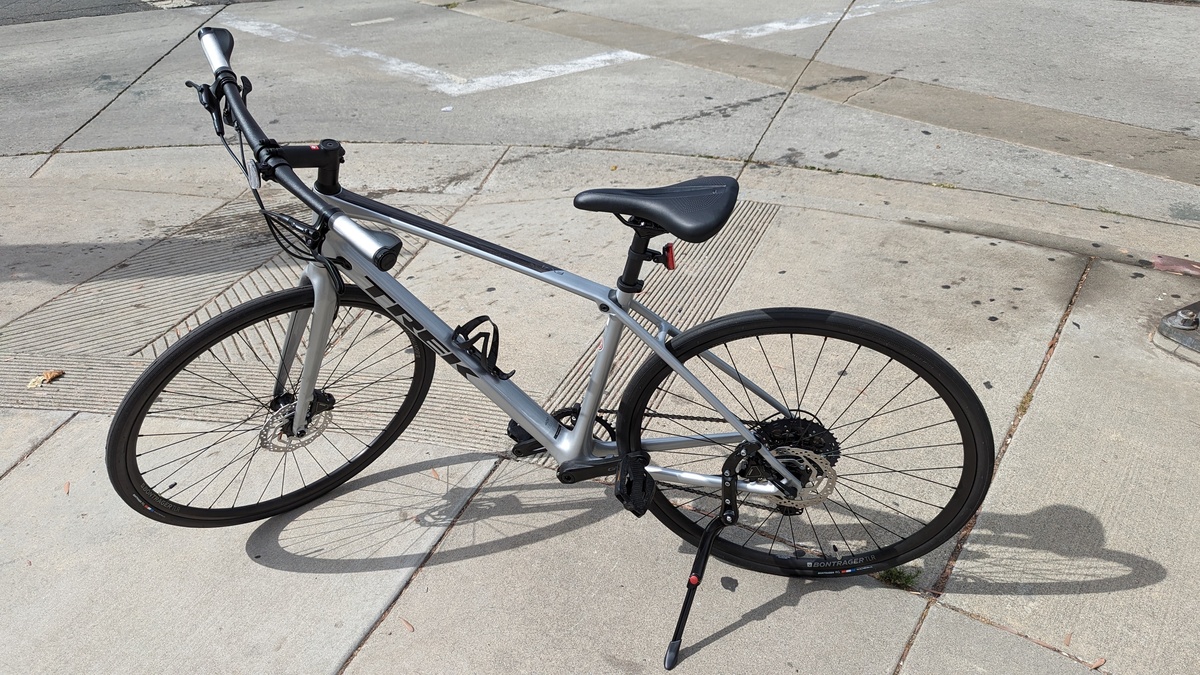 2021 Trek FX 4 Sport