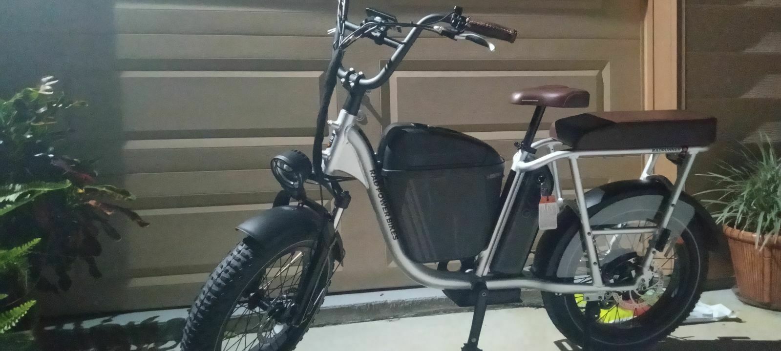 2023 Rad Power Bikes Roadrunner Plus cargo bike