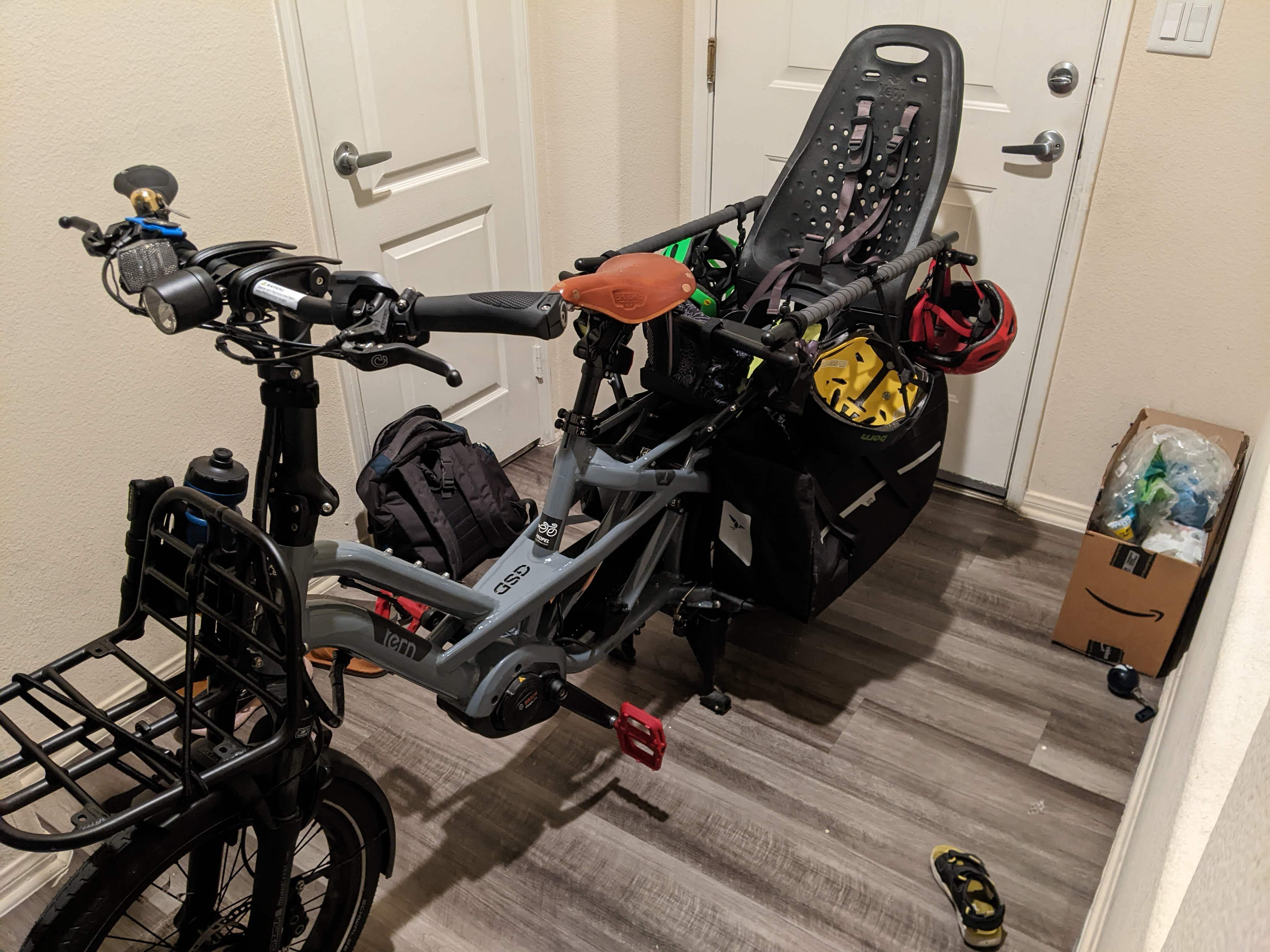 2022 Tern GSD S10 LX cargo bike (rear storage)