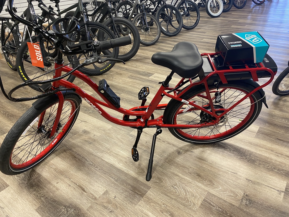 2023 Pedego INTERCEPTOR STEP THRU 26"