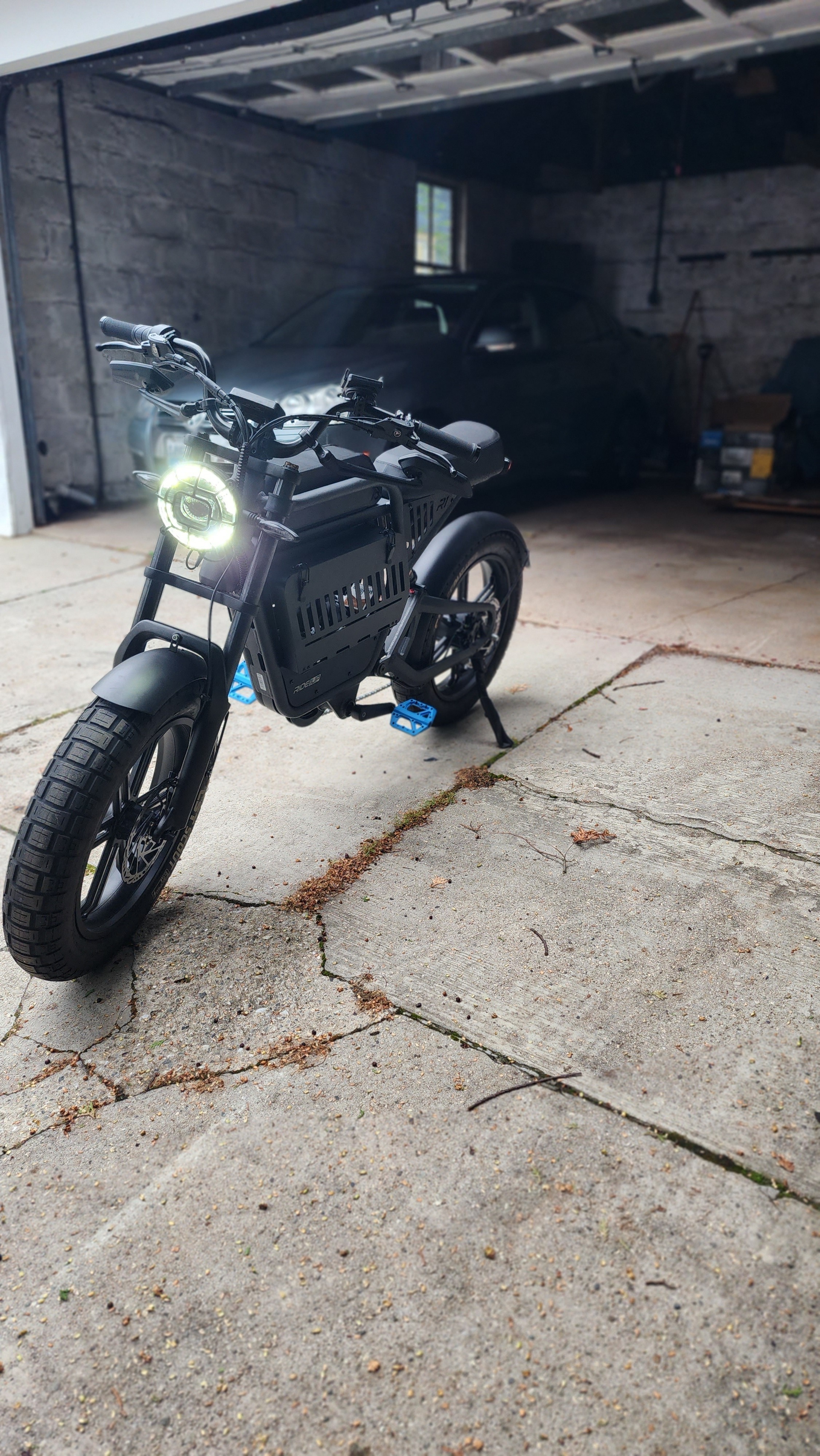 Stolen 2023 Ride1Up Revv1