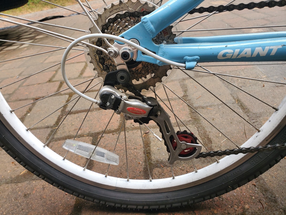 2009 Giant Suede Metro