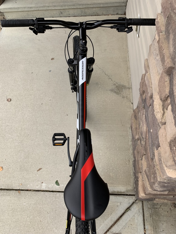 2022 GT Bicycles Aggressor comp