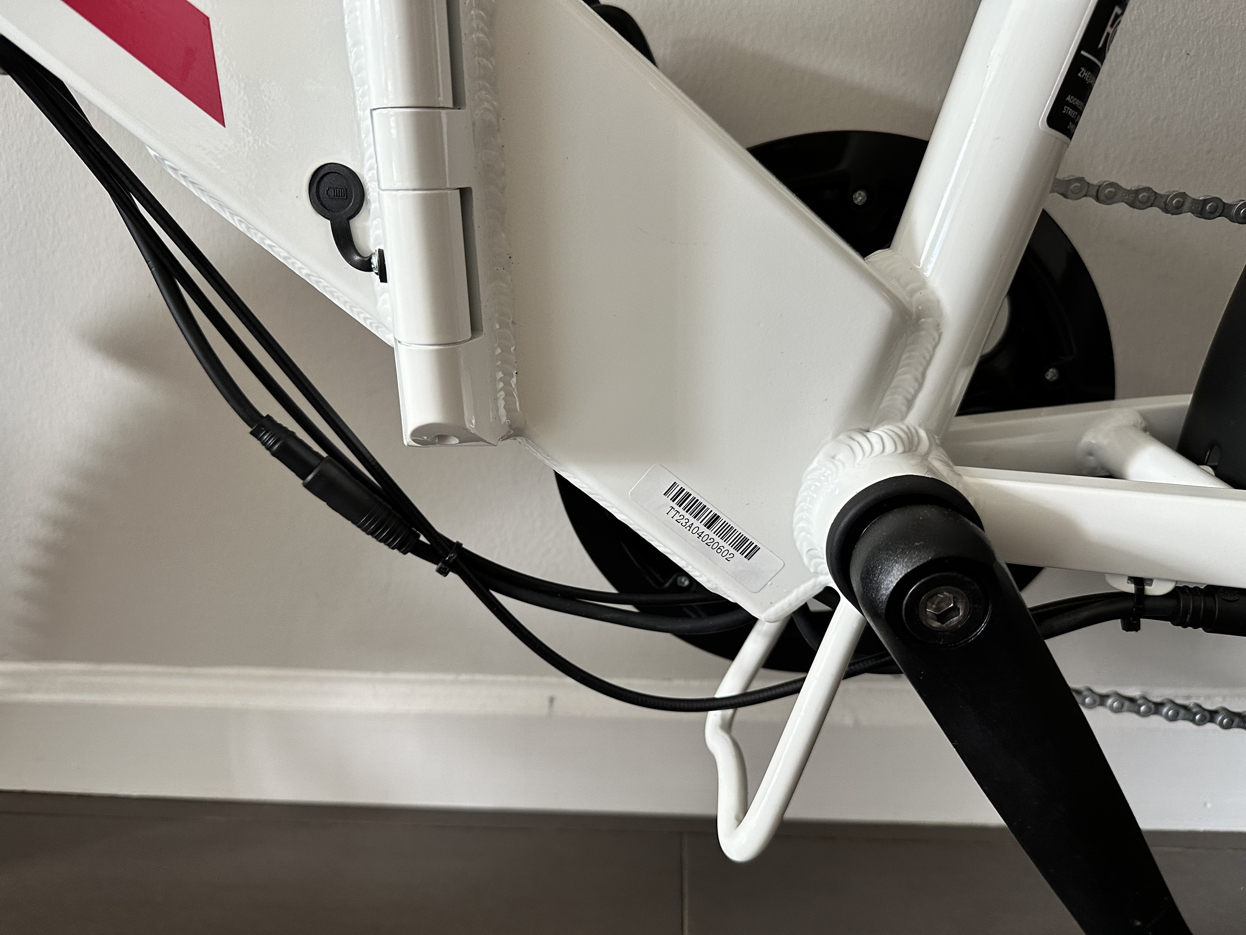 2023 GOTRAX R2 white