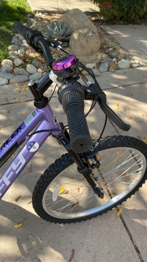 2023 Huffy Rock Creek Mountain Bike