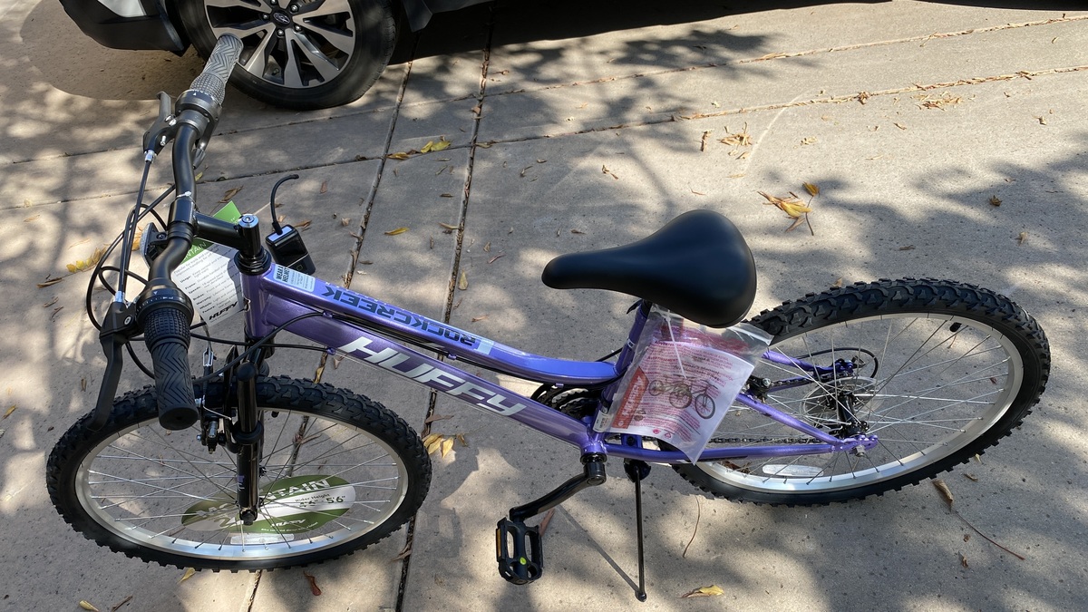 2023 Huffy Rock Creek Mountain Bike