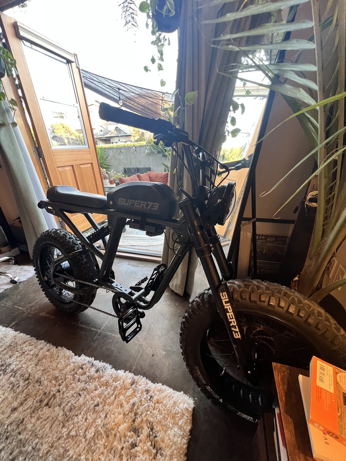 2020 Super73 F00IY4484