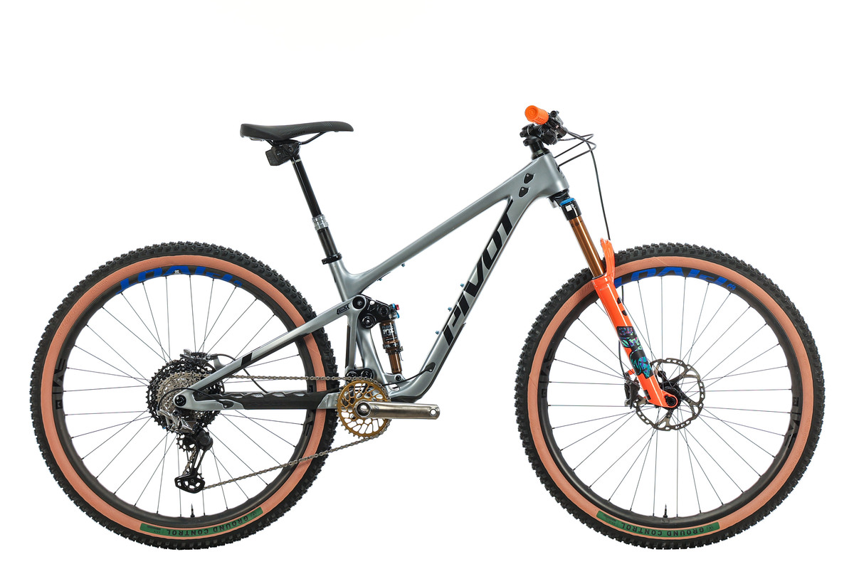 2022 Pivot Trail 429