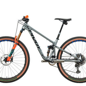 2022 Pivot Trail 429