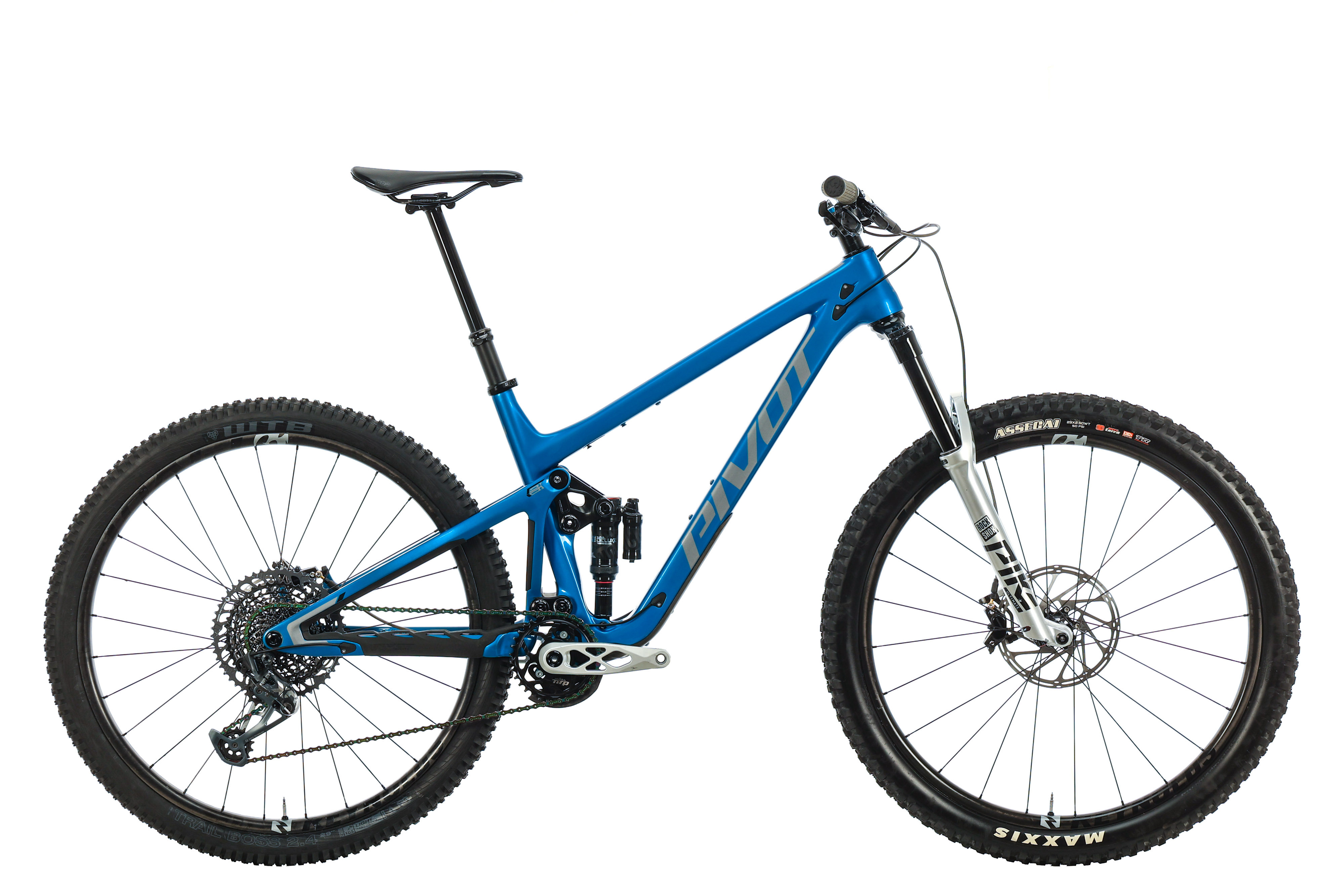 2022 Pivot Switchblade