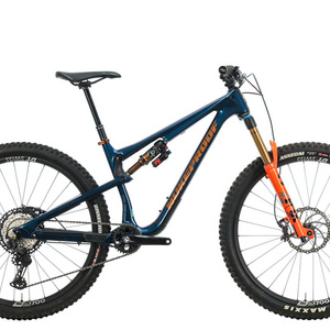 2022 Nukeproof Reactor 290
