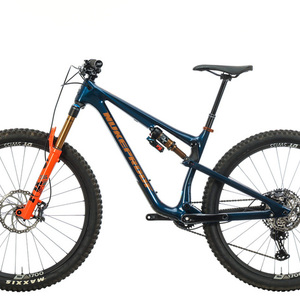 2022 Nukeproof Reactor 290