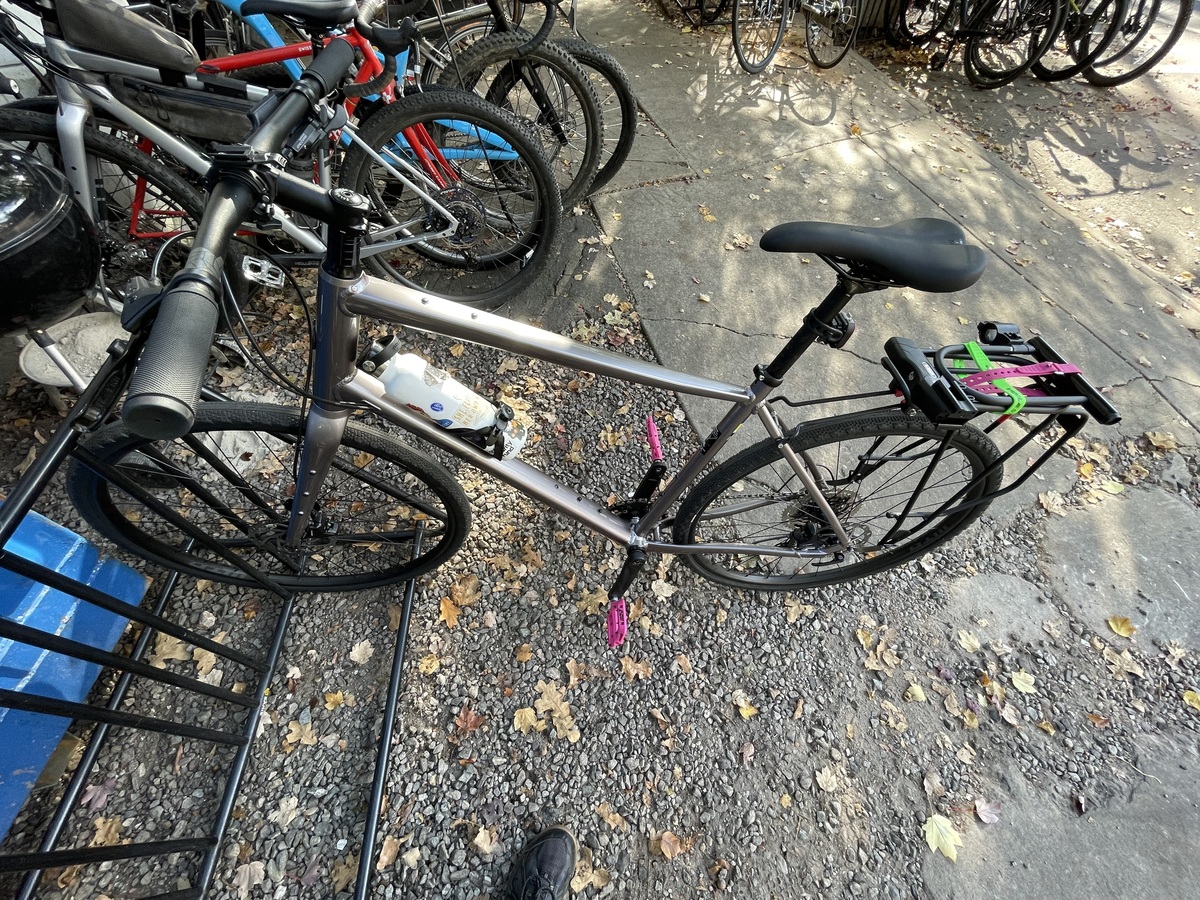 Salsa Journeyer Flat Bar Deore 700c Ash X-L...