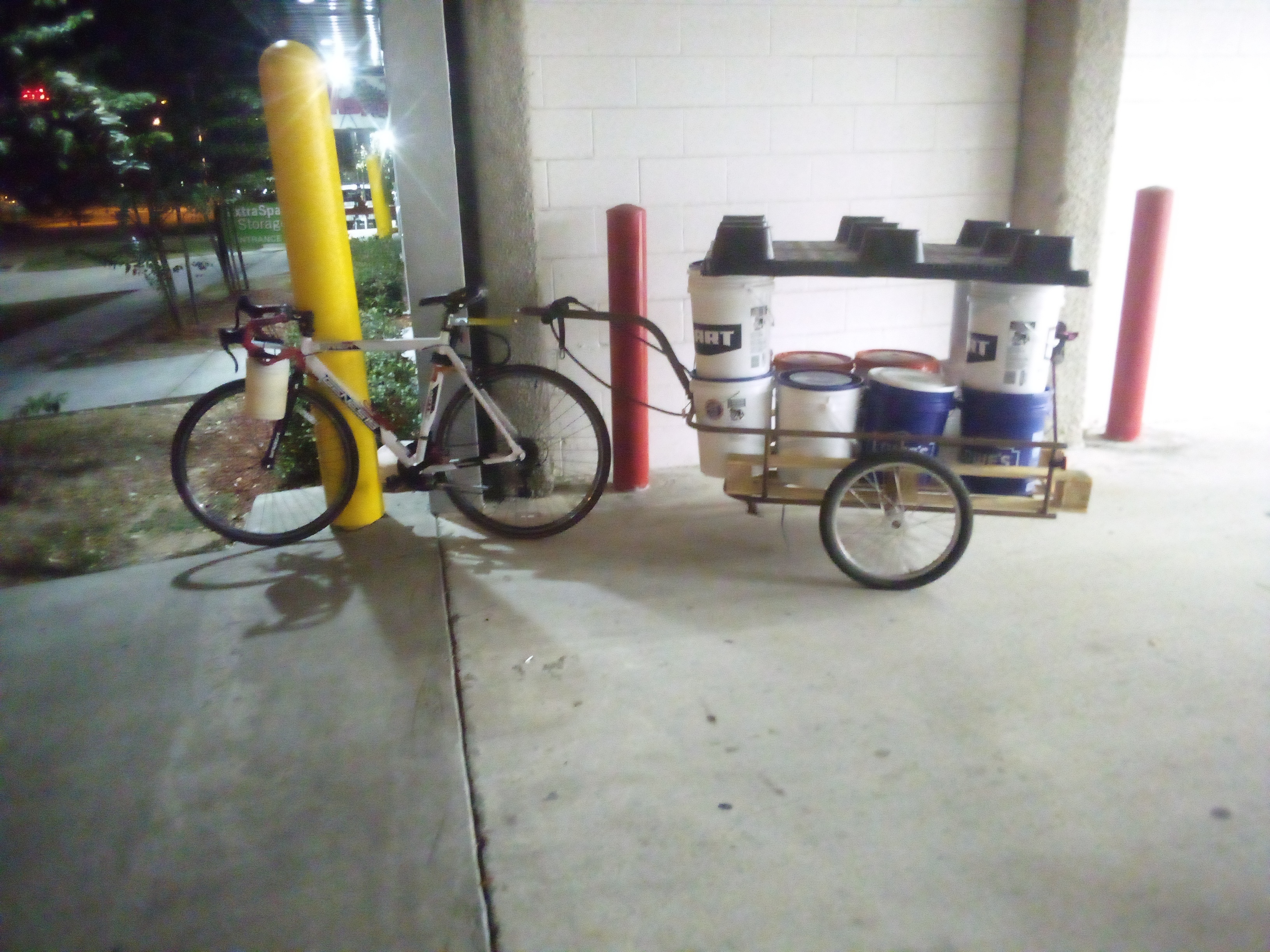 Stolen Human Powered Machines / CAT Oregon Trailer bike trailer