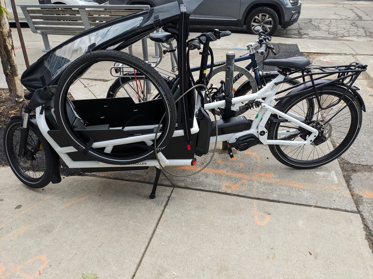 2023 Riese und Müller Load 75 cargo bike (front storage)