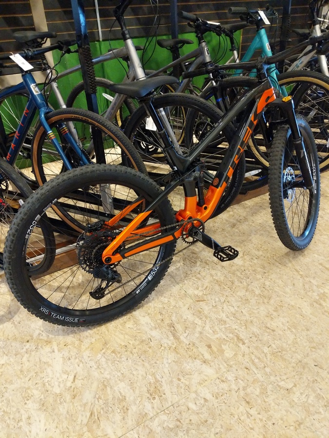 2023 Trek Fuel Ex Carbon Gen 5 shop custom Medi...