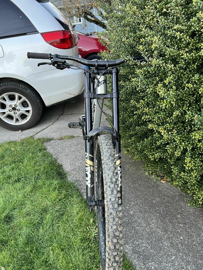 2023 Transition Bikes TR11