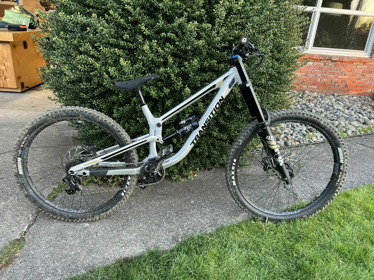 2023 Transition Bikes TR11