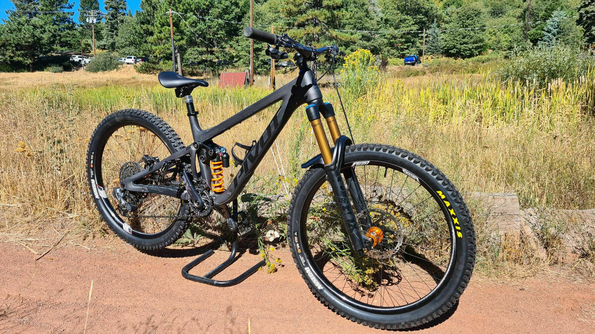 2021 Pivot Mach 6