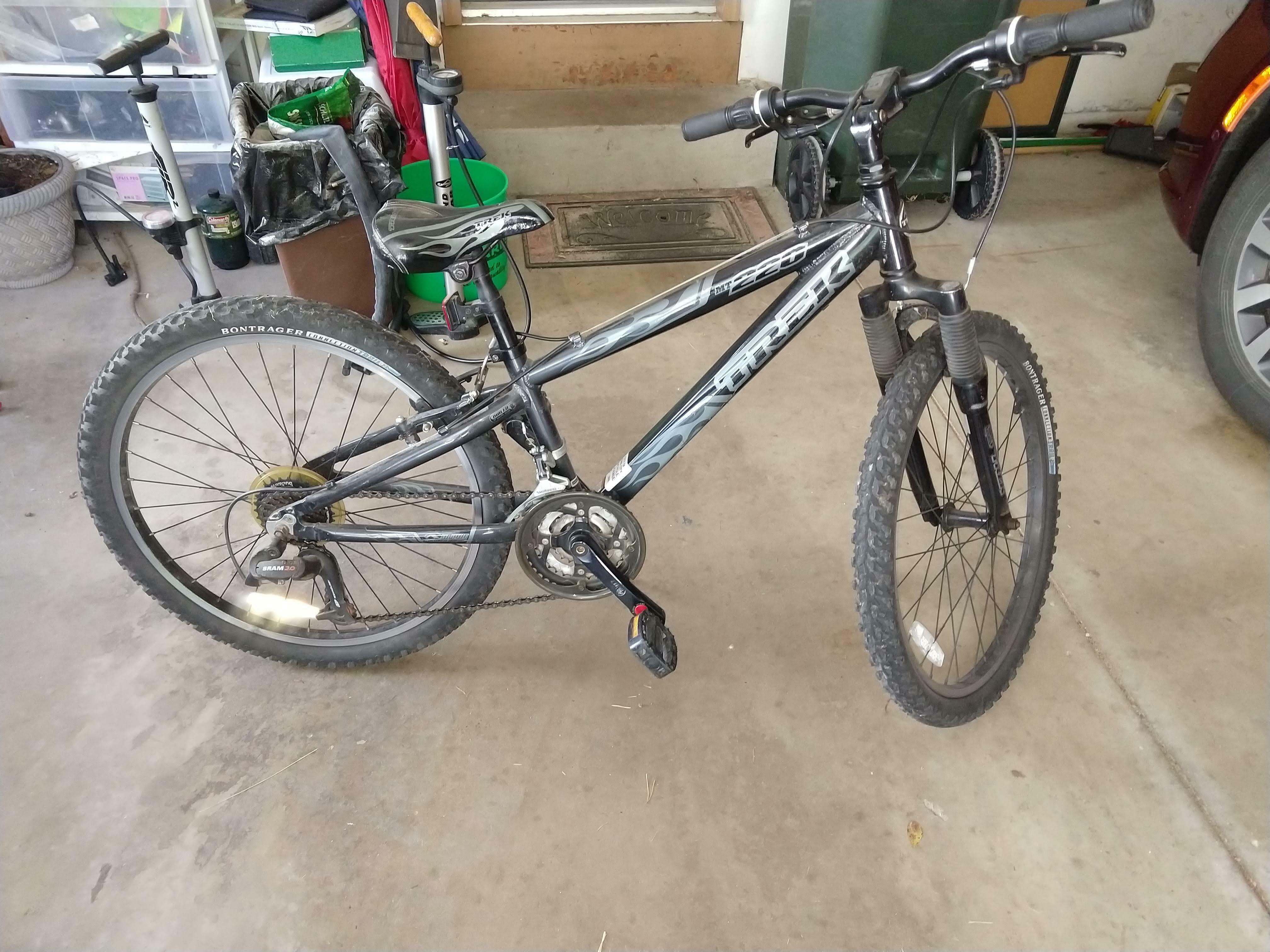 Trek MT 220