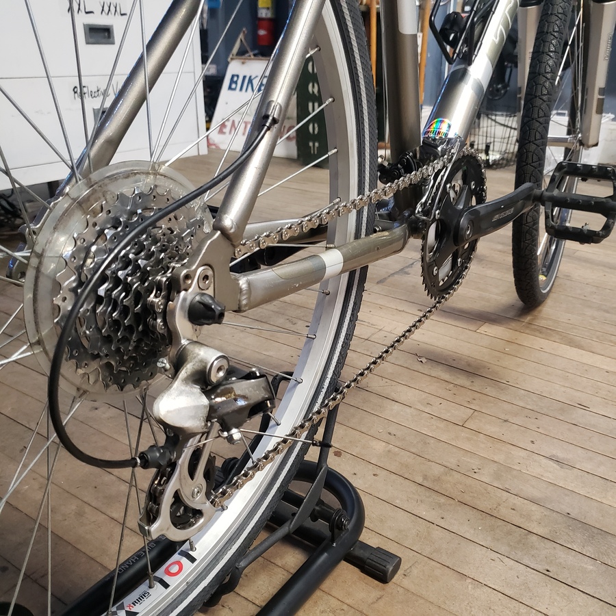 Trek 3900