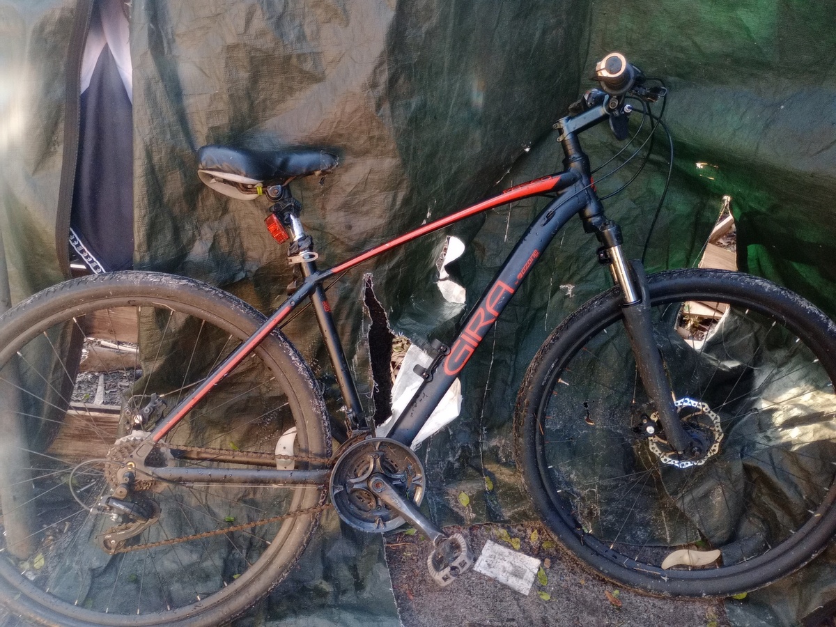 Stolen 2022 Ozone GIRA