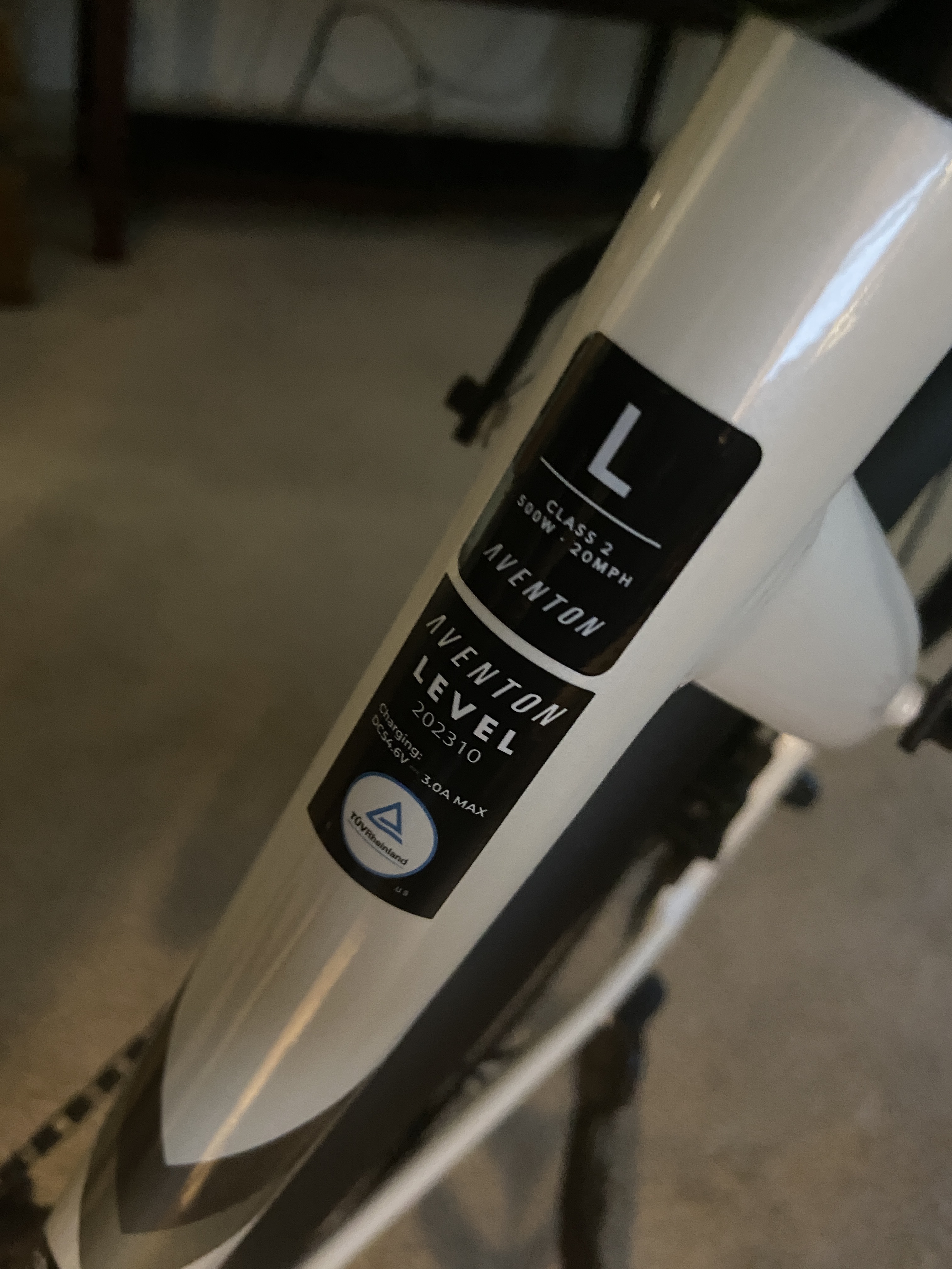 2024 Aventón Level.2