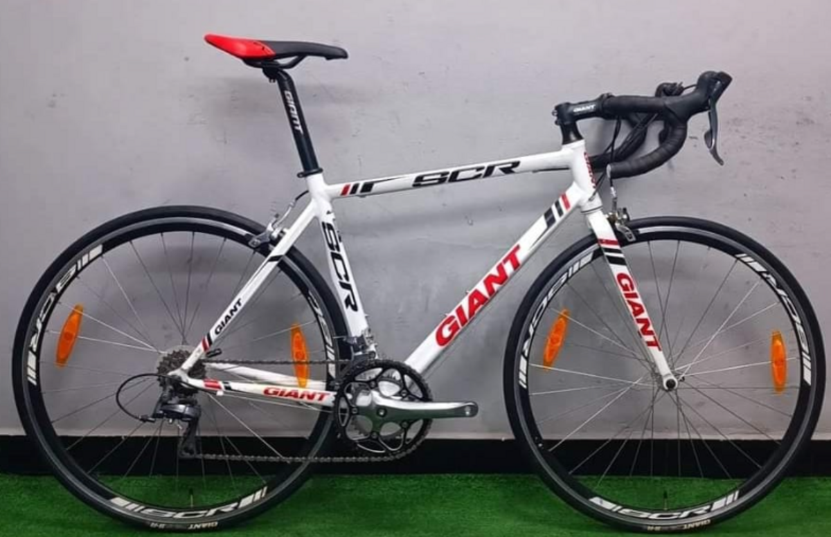 Giant Road bicycle