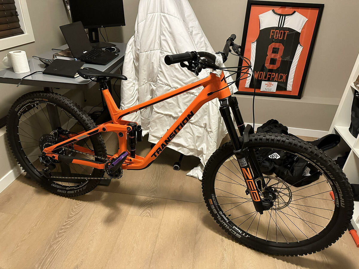 2022 Transition Bikes Spire